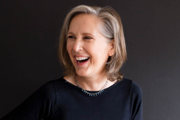 Meet Common Book Author Mary Roach | Winona State University